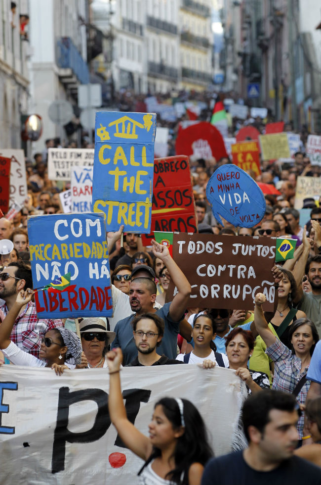 Le foto delle proteste nel mondo - Il Post