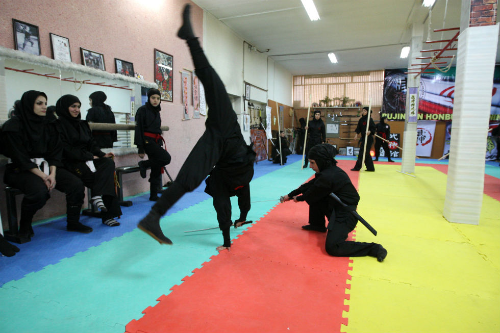 Il caso delle ninja iraniane - Il Post