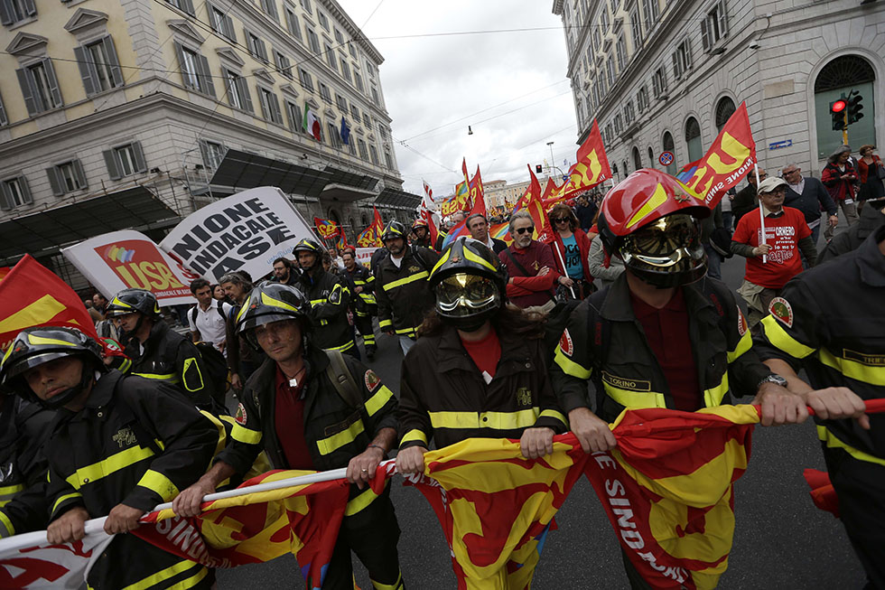 Le proteste di ieri contro Monti - Il Post