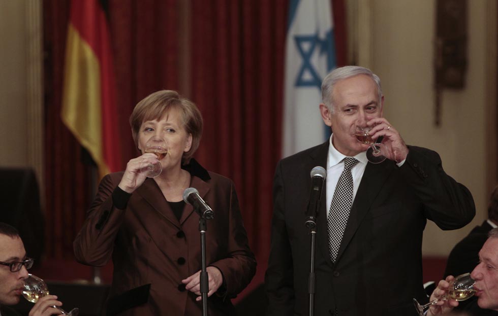 Angela Merkel mangia le cose - Il Post