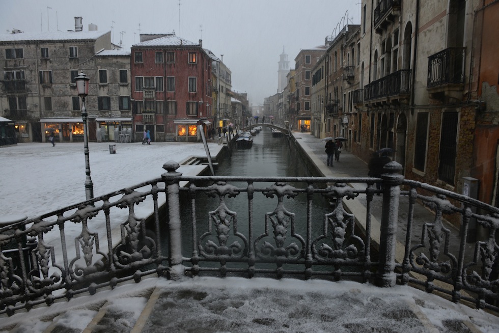 Acqua alta e neve a Venezia - Il Post