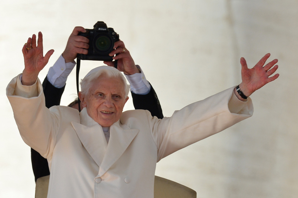 Le ultime foto di Joseph Ratzinger da papa - Il Post