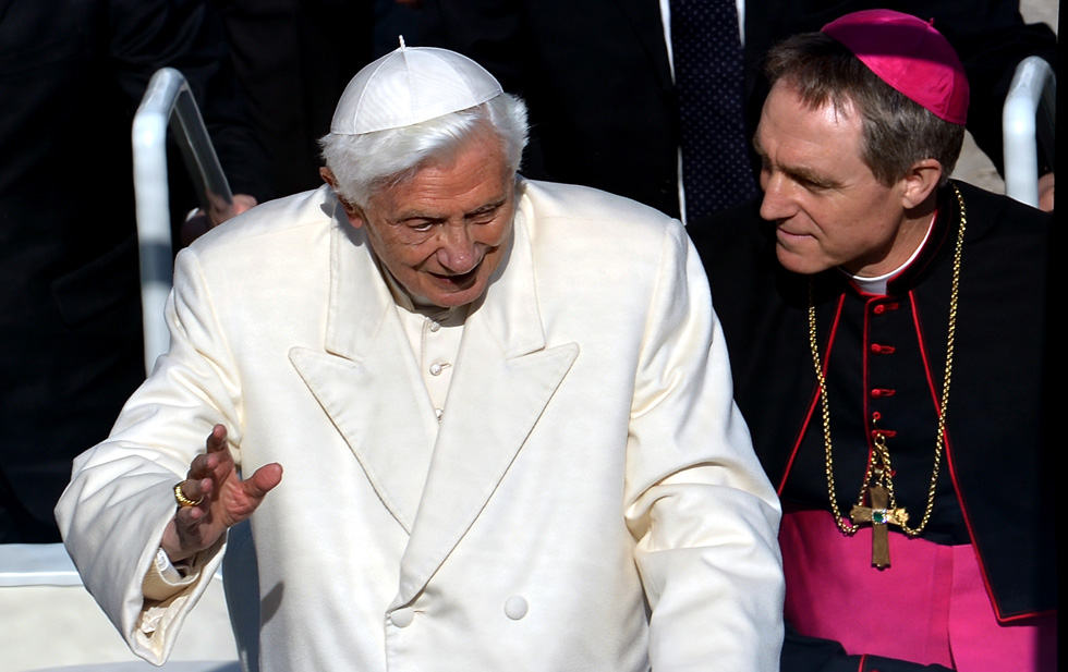 Le ultime foto di Joseph Ratzinger da papa - Il Post