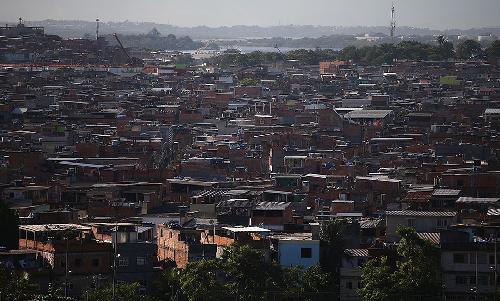 La favela di Maré, a Rio de Janeiro – foto - Il Post
