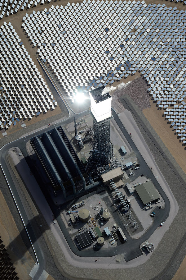 La più grande centrale solare del mondo, dall’alto - Il Post