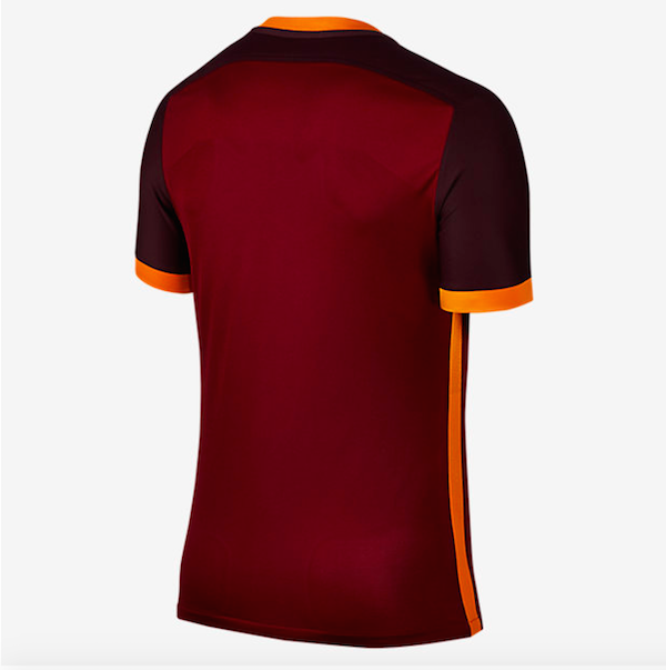 La nuova maglia della Roma per la stagione 2015-2016 - Il Post