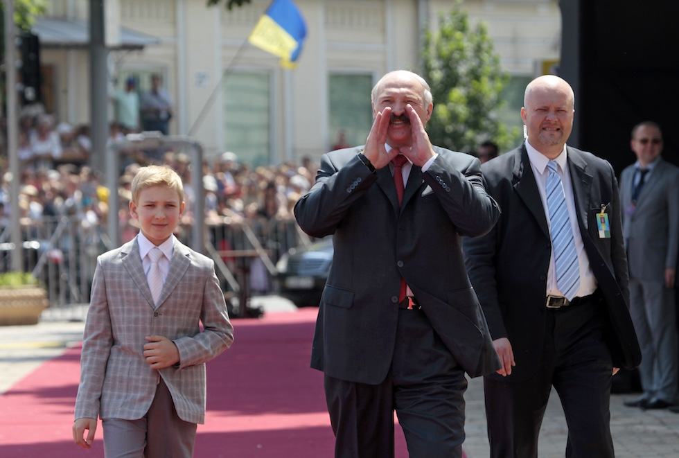 Il figlio che Lukashenko si porta ovunque - Il Post