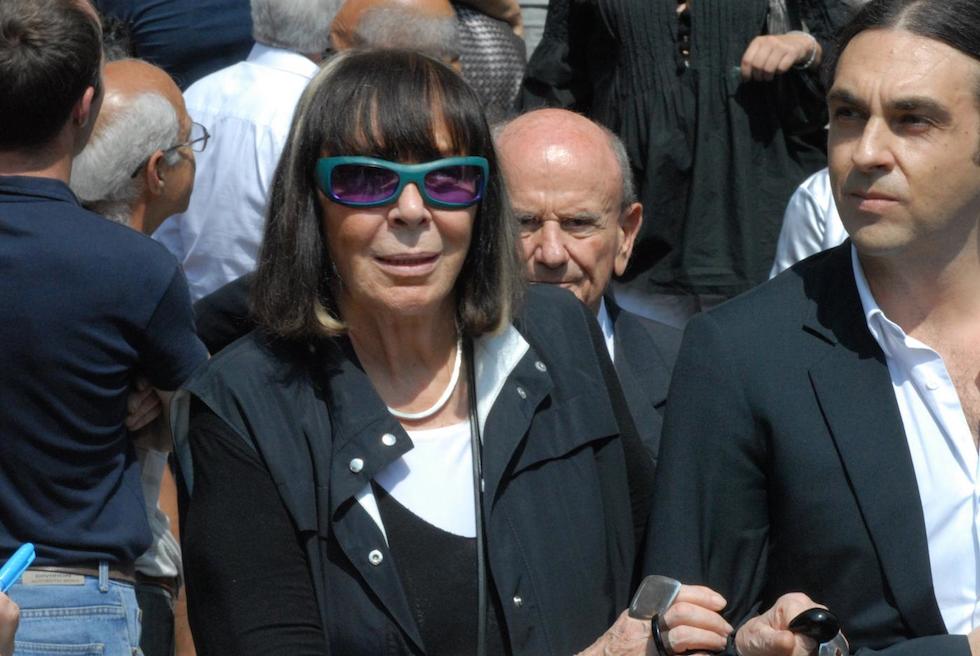 Chi era Mariuccia Mandelli, cioè Krizia - Il Post