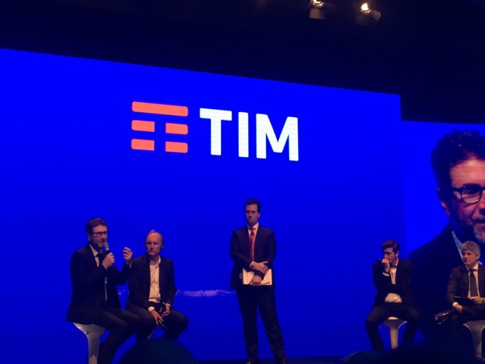È stato presentato il nuovo logo di TIM