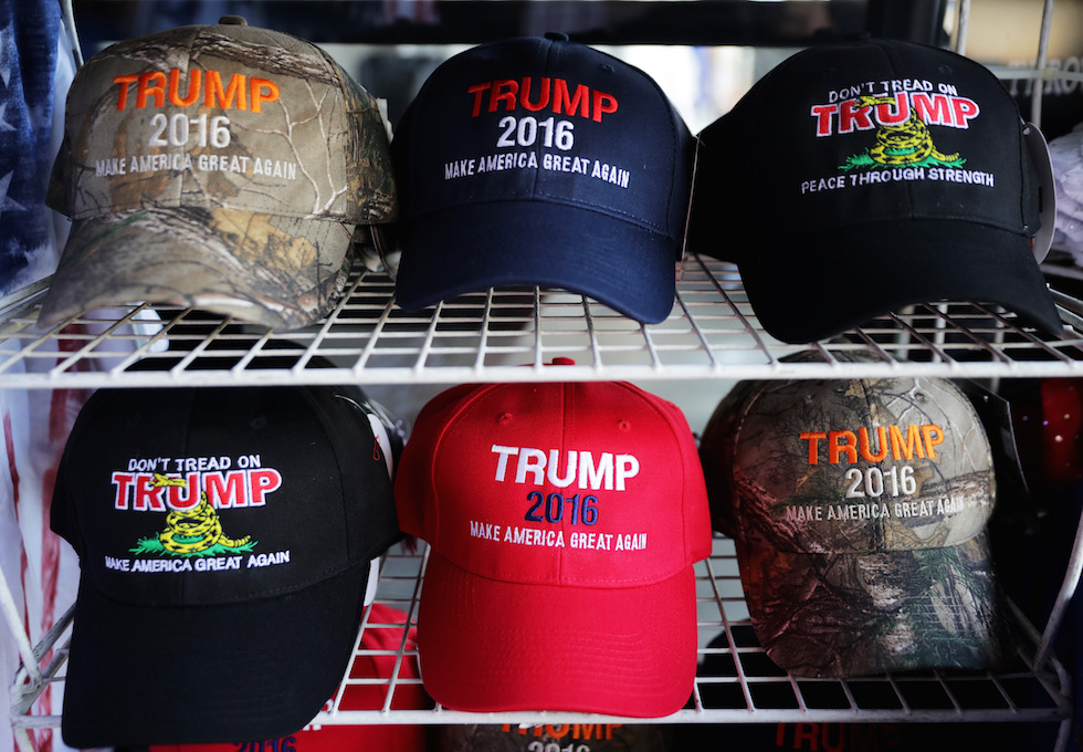 Gli strampalati gadget a favore di Trump - Il Post