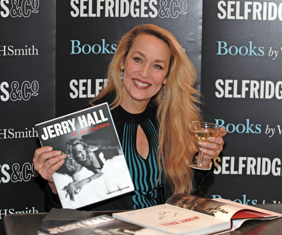 Jerry Hall ha 60 anni - Il Post