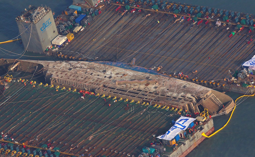 Le foto del recupero del Sewol - Il Post