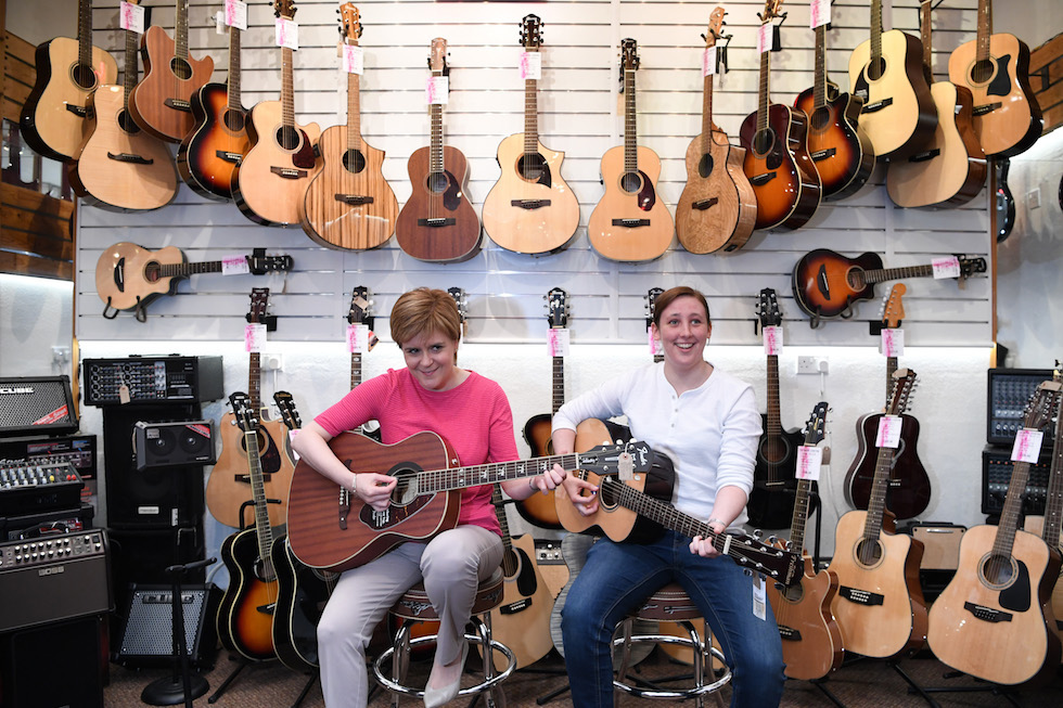 Celebripost di venerdì 9 giugno 2017 - Il Post