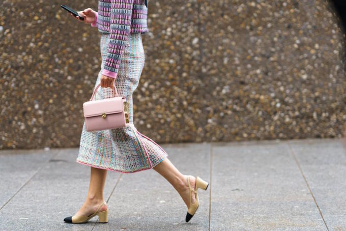 Perché i tacchi bassi sono tornati di moda