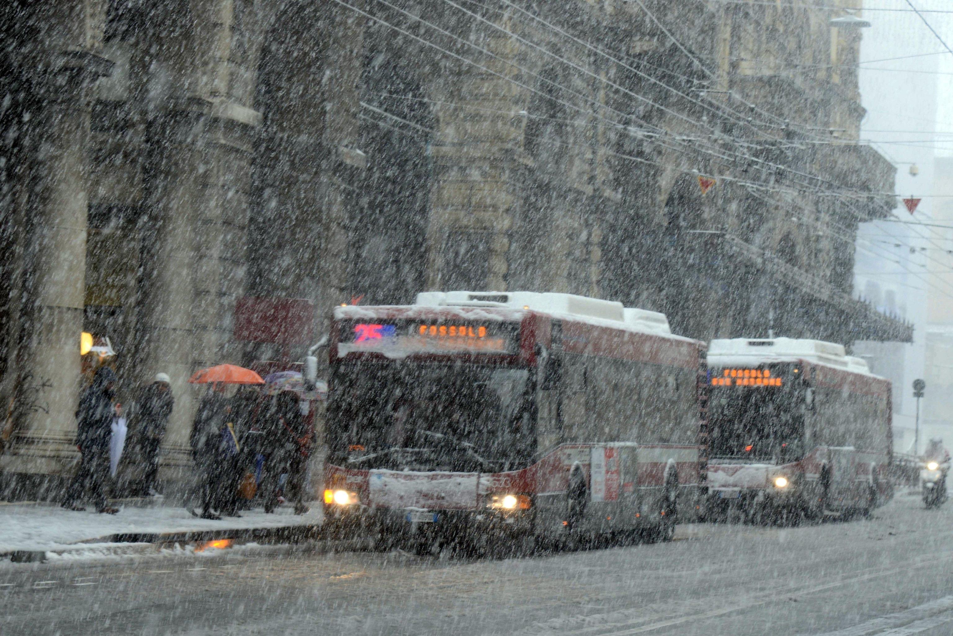 Le foto della neve a Bologna - Il Post