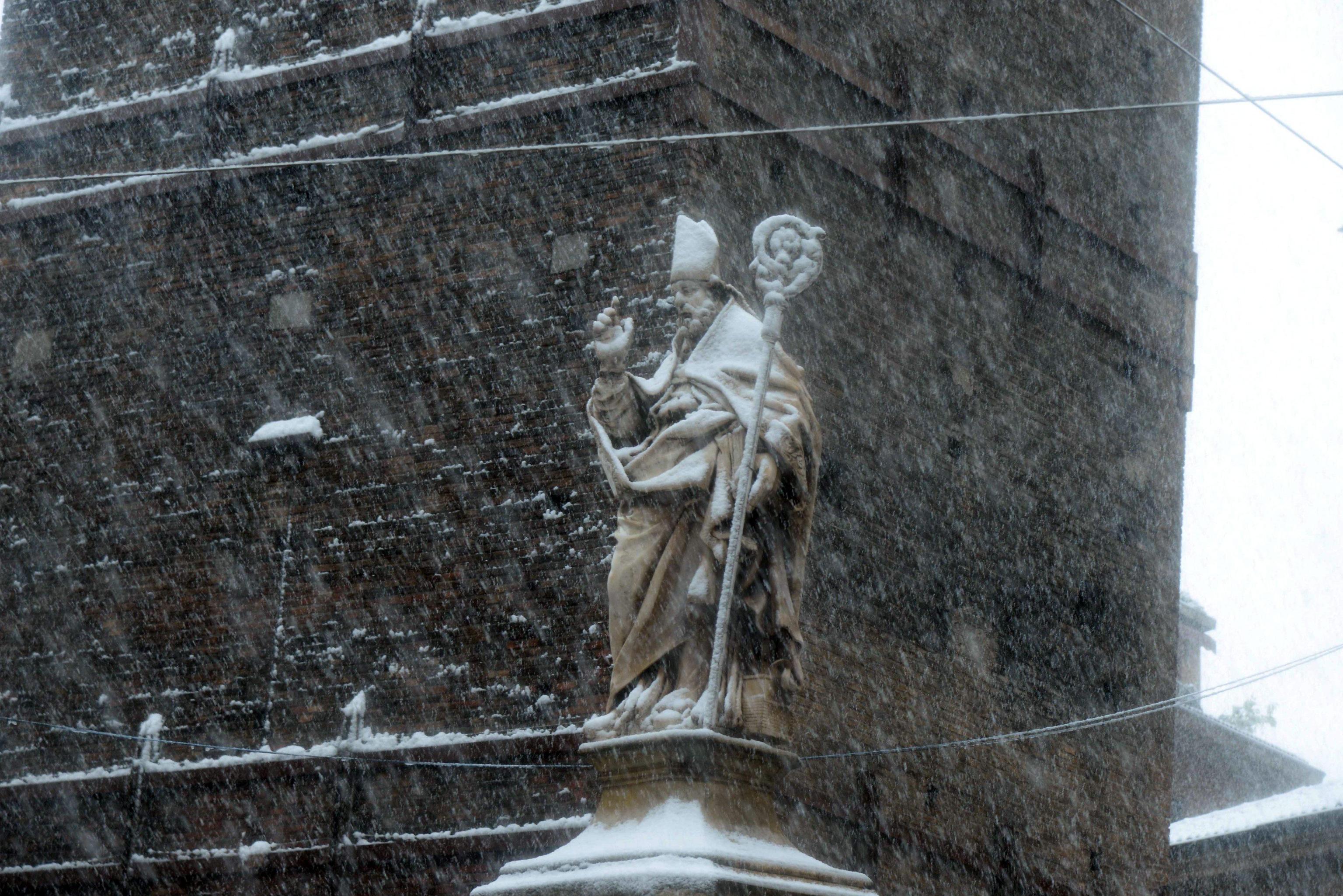 Le foto della neve a Bologna - Il Post