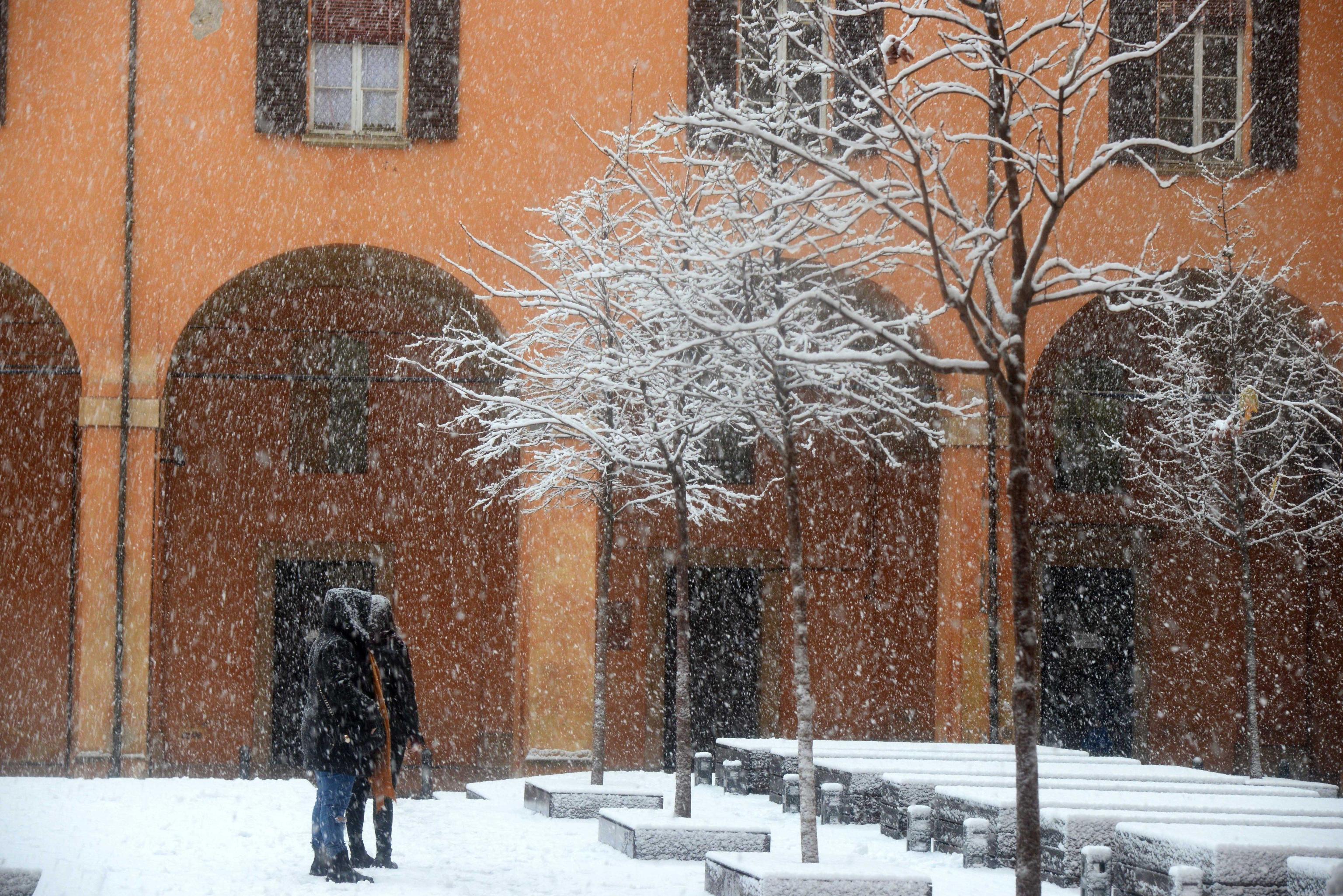 Le foto della neve a Bologna - Il Post