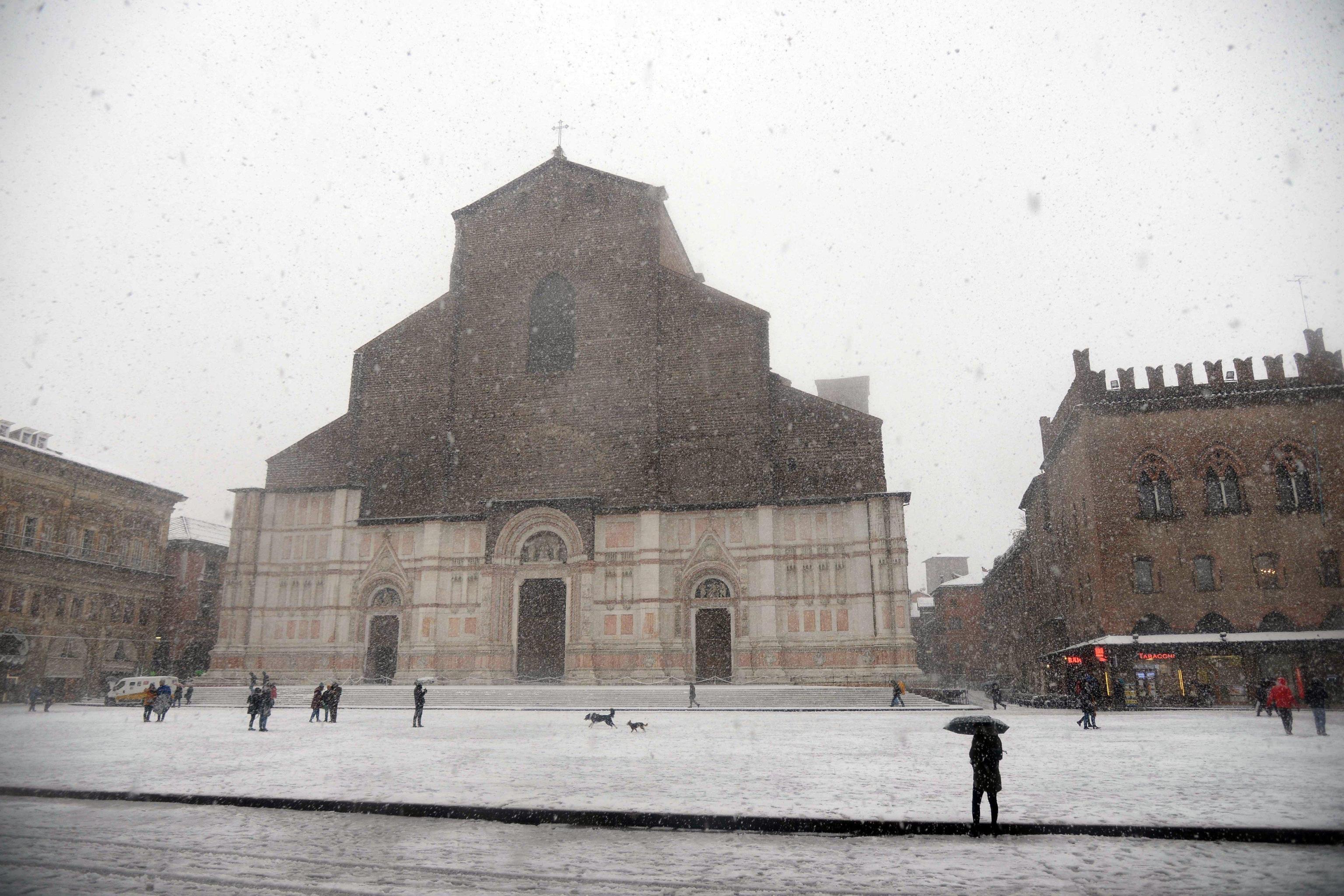 Le foto della neve a Bologna - Il Post