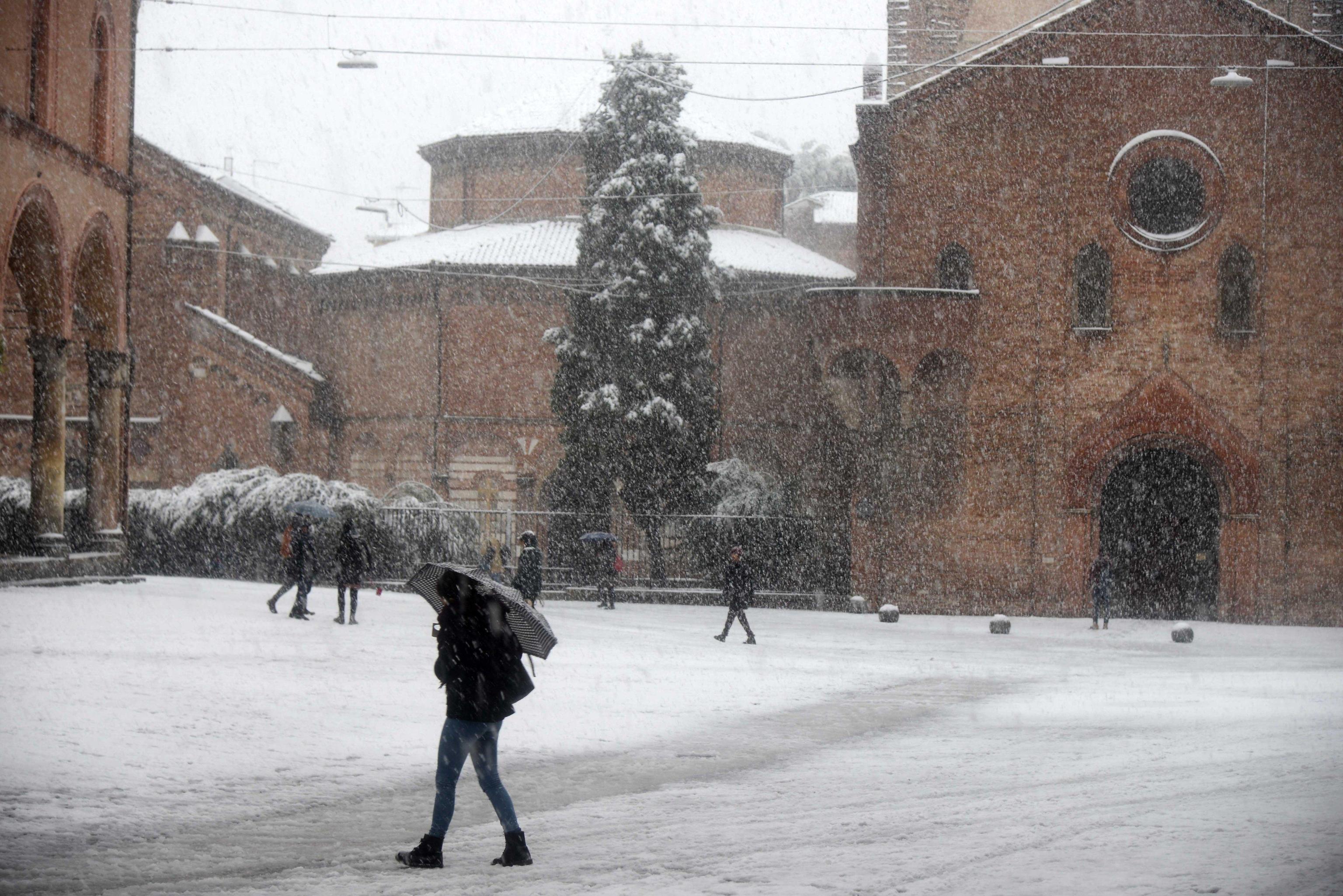 Le foto della neve a Bologna - Il Post