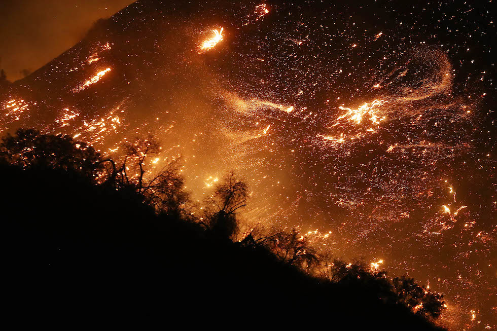 Le foto dei grandi incendi nel sud della California - Il Post