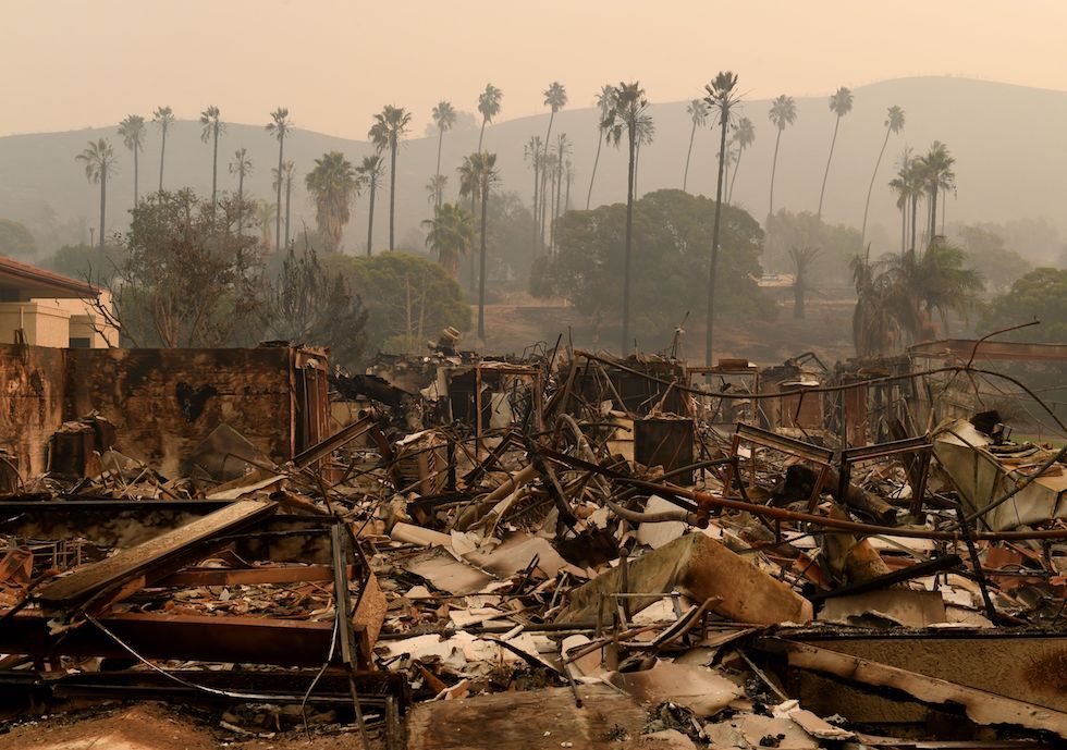Continuano i grandi incendi in California - Il Post