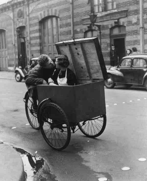 Le foto più famose di Robert Doisneau, da rivedere - Il Post