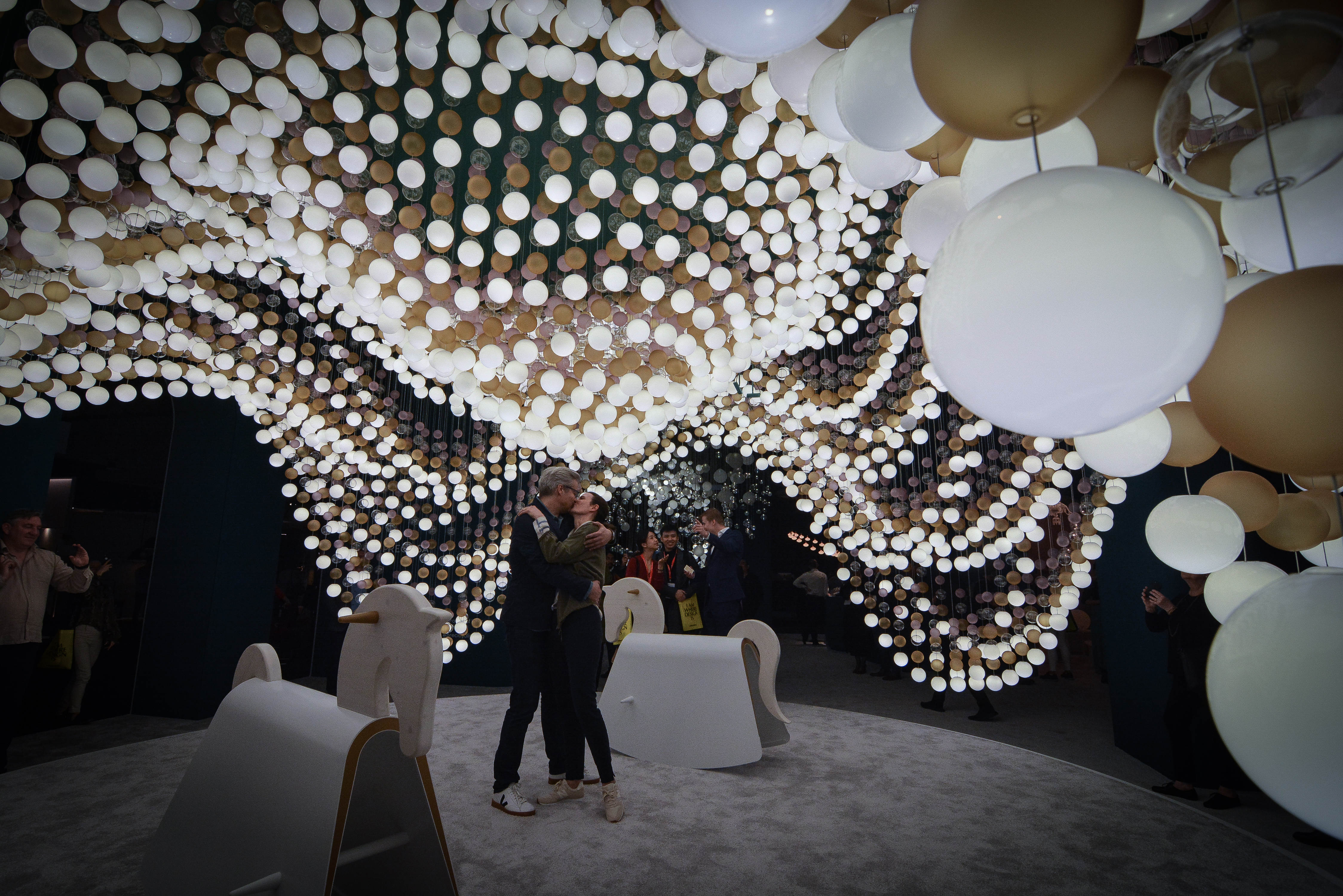 Foto dal Salone e dal Fuorisalone, a Milano - Il Post