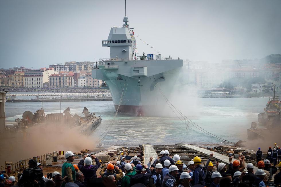 Trieste, la più grande nave militare italiana costruita nel Dopoguerra ...