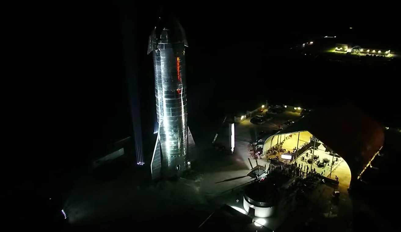 Elon Musk vuole la sua nuova astronave in orbita, e in fretta - Il Post