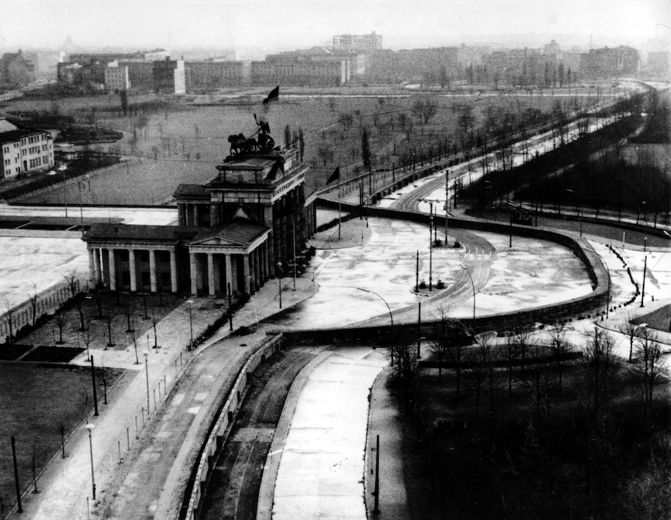 Il muro di Berlino in 20 foto - Il Post