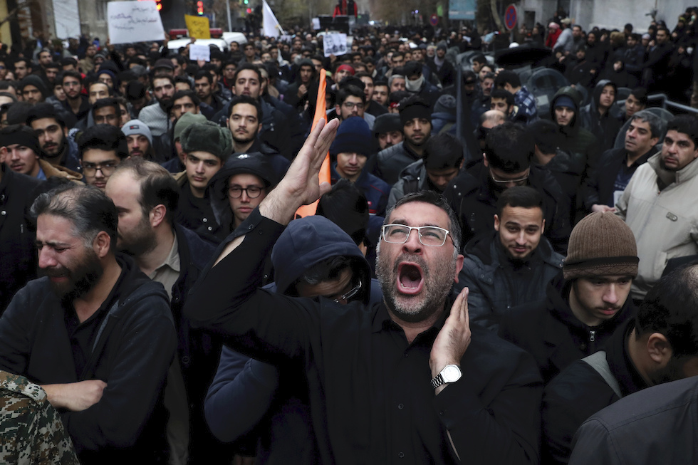 Le foto delle cerimonie per la morte di Qassem Suleimani - Il Post