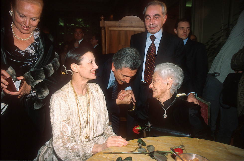 È morta Carla Fracci - Il Post