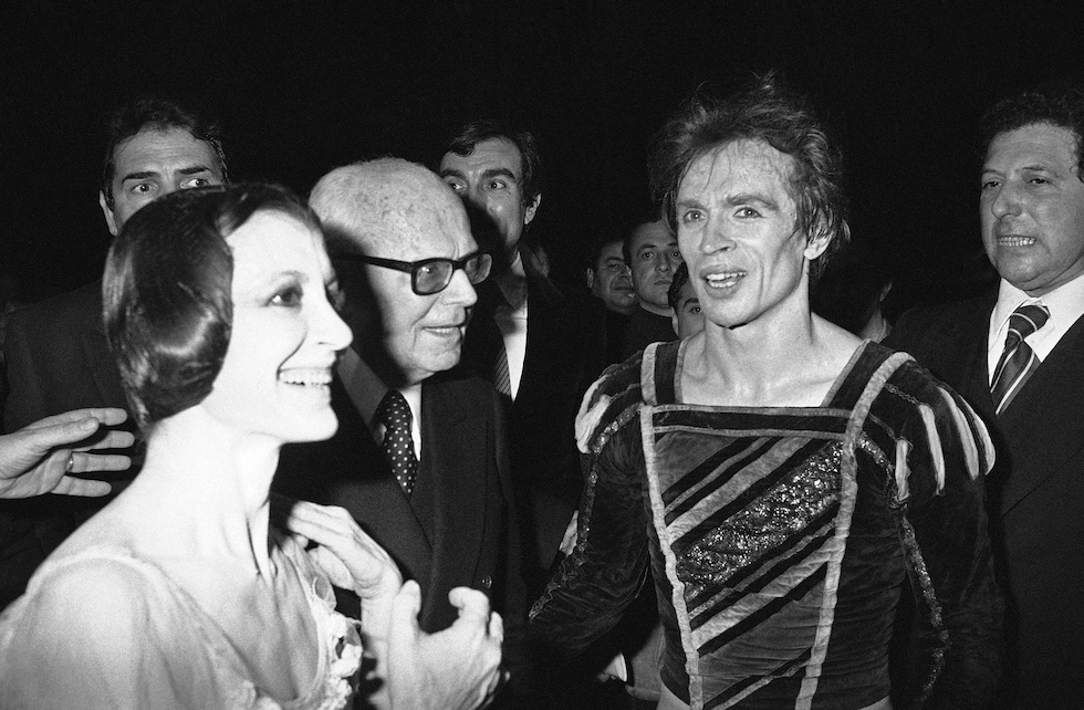 È morta Carla Fracci - Il Post