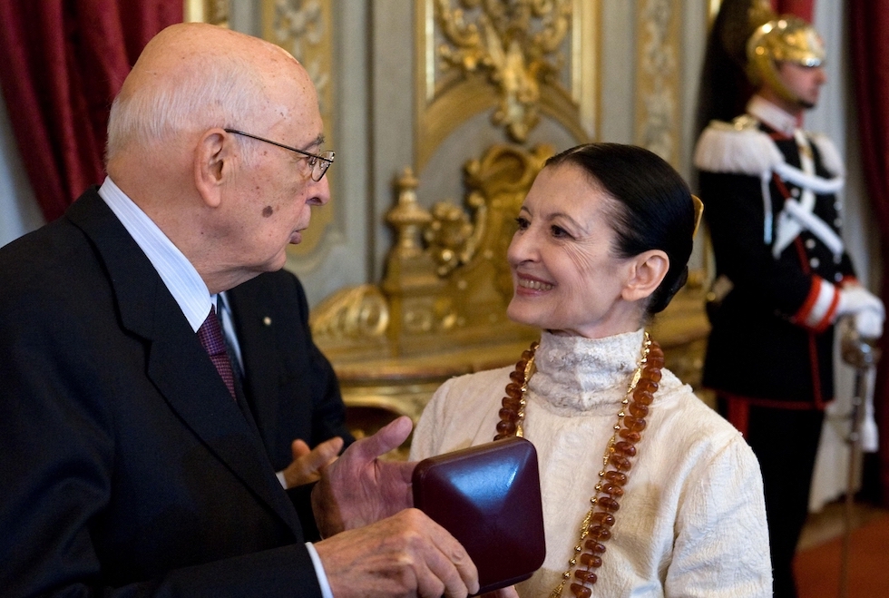 È morta Carla Fracci - Il Post