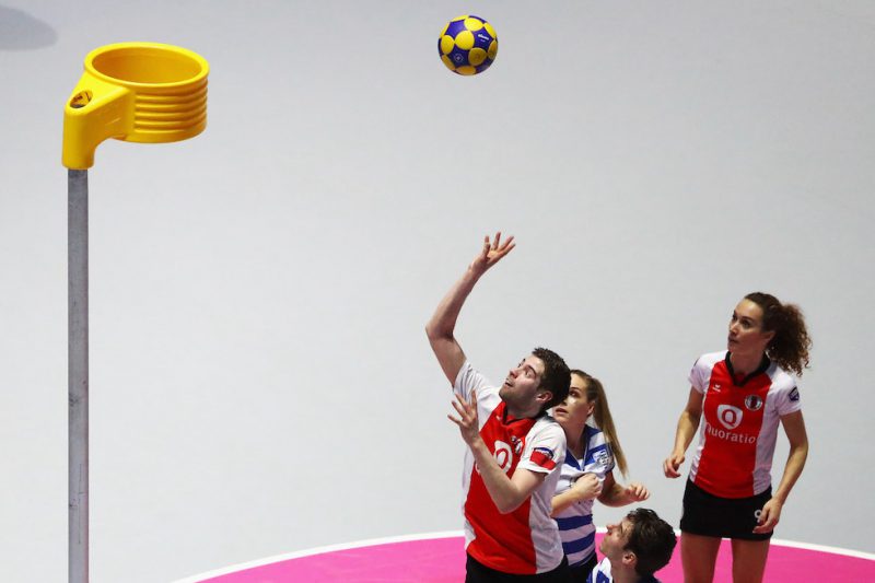 Nel korfball maschi e femmine giocano insieme