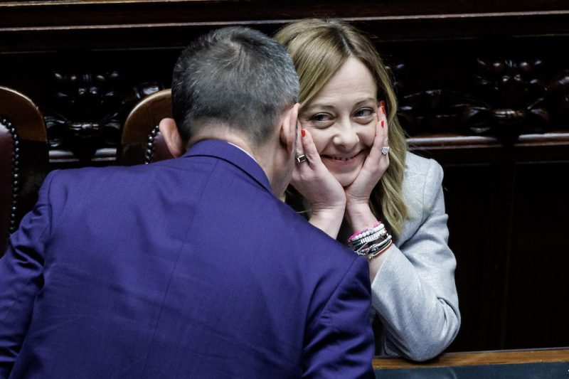 Le foto delle facce che ha fatto Giorgia Meloni alla Camera - Il Post