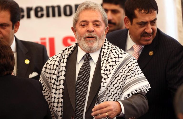 Il ritorno della kefiah - Il Post